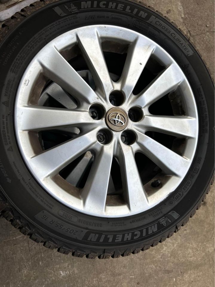 2010 Corolla Tire Size